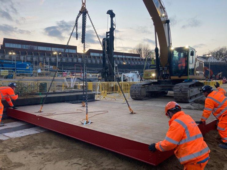 Steel Access Mats – Mondiale1984